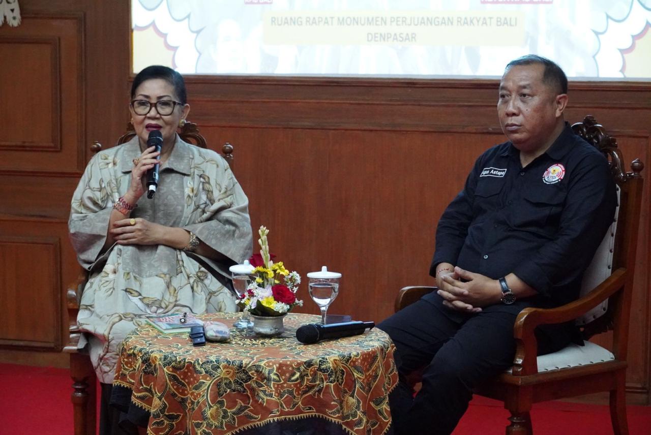 Putri Koster Ajak Seniman Lagu Pop Bali Patuhi Norma Kesopanan dan ...
