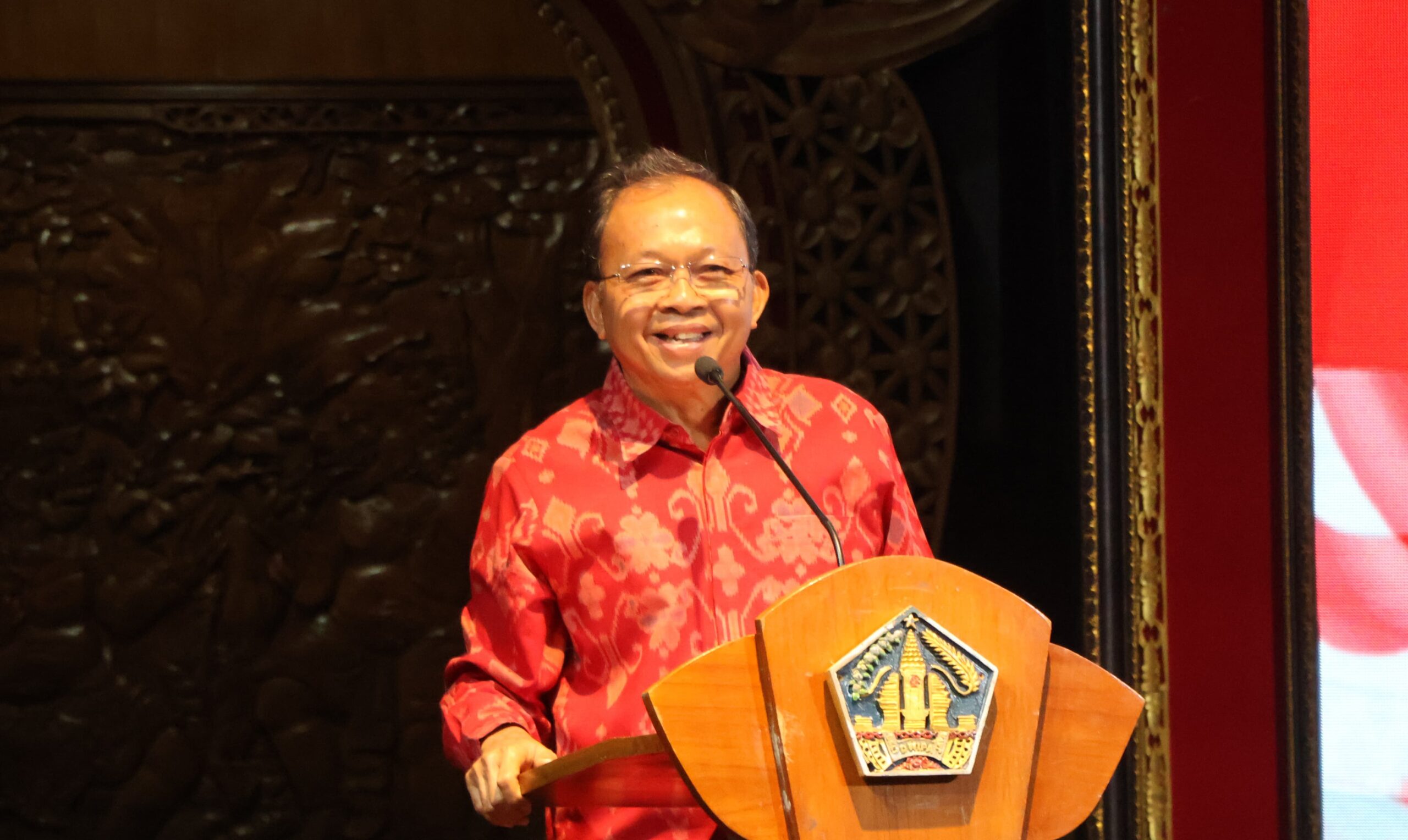 Gubernur Koster Kumpulkan Pelaku Usaha, Minta Segera Jalankan Gerakan Bali Bersih Sampah ...